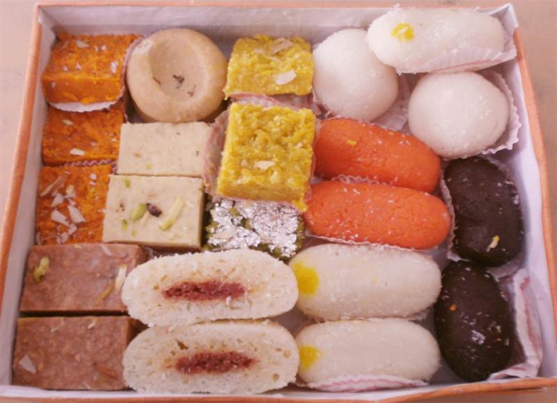 Mix Sweets (1 Kg) from Pawan Misthan Bhandar (BTLSW01) - Send Gifts and ...